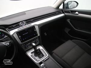 Grey Volkswagen Passat B8 2018 in Vilnius, with an engine capacity of 1.40 L and mileage of 172 thousand km for 12899 €, photo 22 on AUTOMOTO.COM.LV