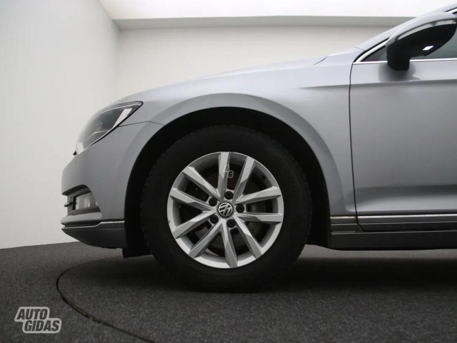 Grey Volkswagen Passat B8 2018 in Vilnius, with an engine capacity of 1.40 L and mileage of 172 thousand km for 12899 €, photo 28 on AUTOMOTO.COM.LV
