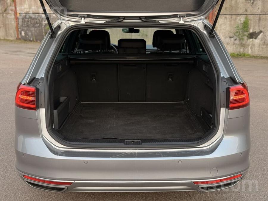 Pelēks Volkswagen Passat B8 2018 Liepāja, ar dzinēja tilpumu 1.40 L un nobraukumu 145 tūkst. km par 14750 €, foto 15 vietnē AUTOMOTO.COM.LV