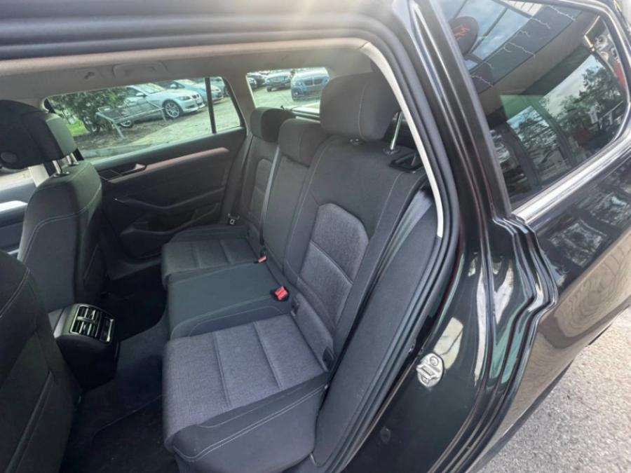 Pelēks Volkswagen Passat B8 2018 Rīga, ar dzinēja tilpumu 2.00 L un nobraukumu 173 tūkst. km par 11499 €, foto 4 vietnē AUTOMOTO.COM.LV