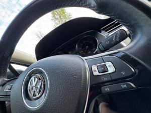 Pelēks Volkswagen Passat B8 2018 Rīga, ar dzinēja tilpumu 2.00 L un nobraukumu 173 tūkst. km par 11499 €, foto 5 vietnē AUTOMOTO.COM.LV