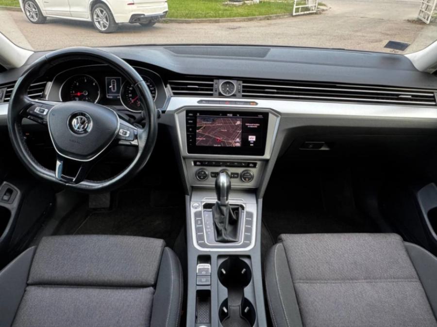 Pelēks Volkswagen Passat B8 2018 Rīga, ar dzinēja tilpumu 2.00 L un nobraukumu 173 tūkst. km par 11499 €, foto 11 vietnē AUTOMOTO.COM.LV