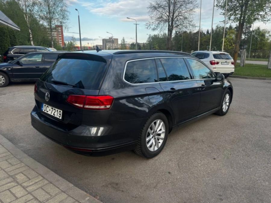 Pelēks Volkswagen Passat B8 2018 Rīga, ar dzinēja tilpumu 2.00 L un nobraukumu 173 tūkst. km par 11499 €, foto 12 vietnē AUTOMOTO.COM.LV