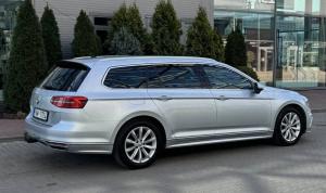 Grey Volkswagen Passat B8 2018 in Riga, with an engine capacity of 2.00 L and mileage of 217 thousand km for 14500 €, photo 3 on AUTOMOTO.COM.LV