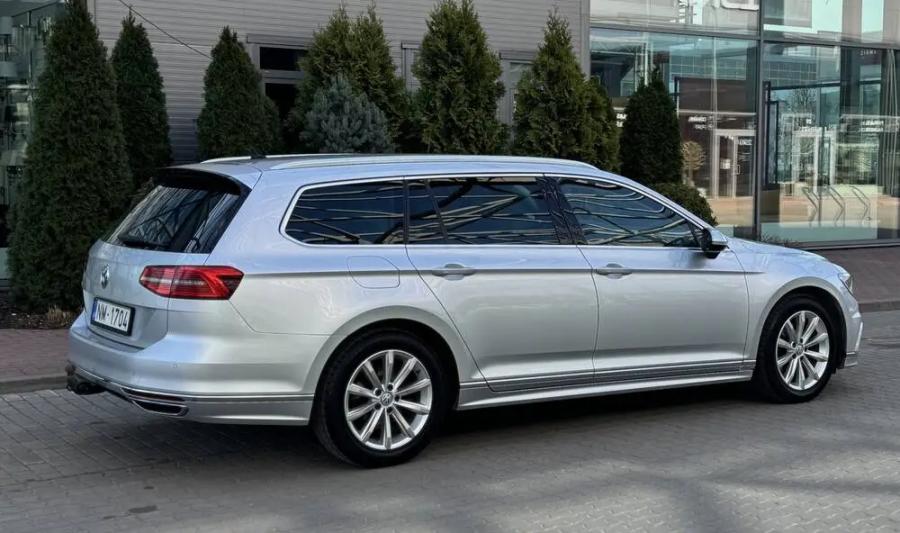 Grey Volkswagen Passat B8 2018 in Riga, with an engine capacity of 2.00 L and mileage of 217 thousand km for 14500 €, photo 3 on AUTOMOTO.COM.LV