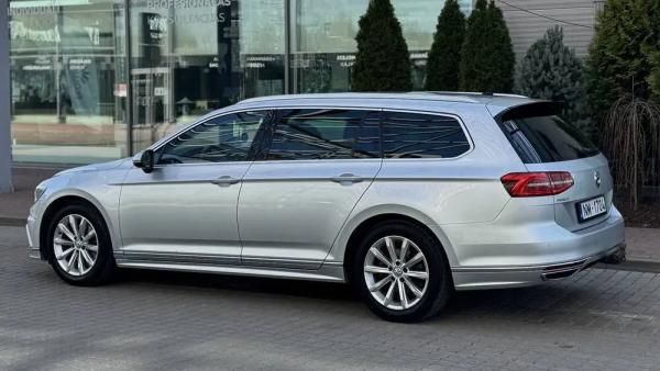 Grey Volkswagen Passat B8 2018 in Riga, with an engine capacity of 2.00 L and mileage of 217 thousand km for 14500 €, photo 4 on AUTOMOTO.COM.LV