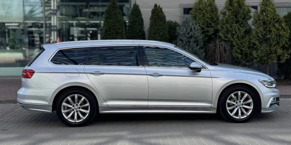 Grey Volkswagen Passat B8 2018 in Riga, with an engine capacity of 2.00 L and mileage of 217 thousand km for 14500 €, photo 5 on AUTOMOTO.COM.LV