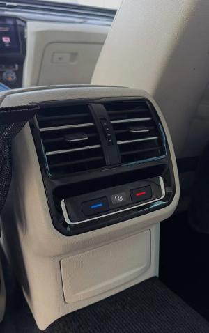 Grey Volkswagen Passat B8 2018 in Riga, with an engine capacity of 2.00 L and mileage of 217 thousand km for 14500 €, photo 17 on AUTOMOTO.COM.LV