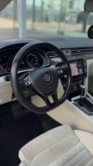 Grey Volkswagen Passat B8 2018 in Riga, with an engine capacity of 2.00 L and mileage of 217 thousand km for 14500 €, photo 21 on AUTOMOTO.COM.LV