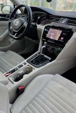 Grey Volkswagen Passat B8 2018 in Riga, with an engine capacity of 2.00 L and mileage of 217 thousand km for 14500 €, photo 30 on AUTOMOTO.COM.LV