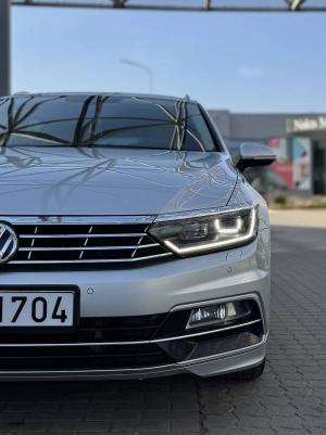 Grey Volkswagen Passat B8 2018 in Riga, with an engine capacity of 2.00 L and mileage of 217 thousand km for 14500 €, photo 36 on AUTOMOTO.COM.LV
