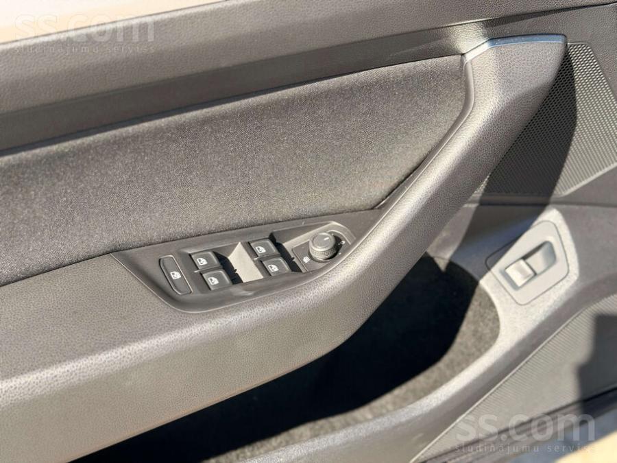Серый Фольксваген Пассат Б8 2018 в Цесис, объемом двигателя 2.00 л и пробегом 202 тыс. км за 12850 €, фото 11 на AUTOMOTO.COM.LV