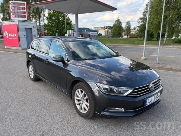 Grey Volkswagen Passat B8 2018 in Riga, with an engine capacity of 1.40 L and mileage of 136 thousand km for 10500 €, photo 2 on AUTOMOTO.COM.LV