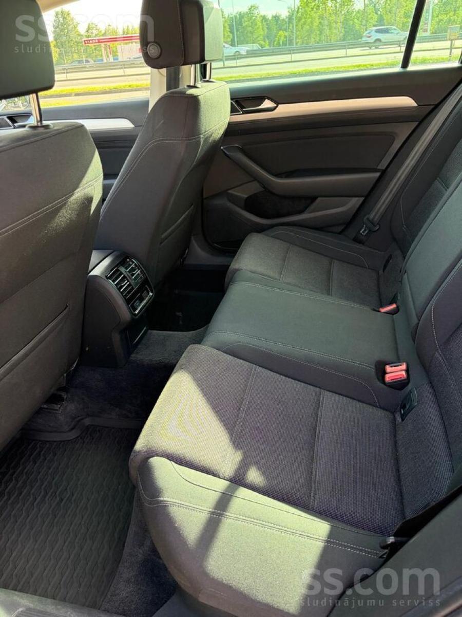 Pelēks Volkswagen Passat B8 2018 Rīga, ar dzinēja tilpumu 1.40 L un nobraukumu 136 tūkst. km par 10500 €, foto 9 vietnē AUTOMOTO.COM.LV