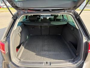 Pelēks Volkswagen Passat B8 2018 Rīga, ar dzinēja tilpumu 1.40 L un nobraukumu 136 tūkst. km par 10500 €, foto 10 vietnē AUTOMOTO.COM.LV