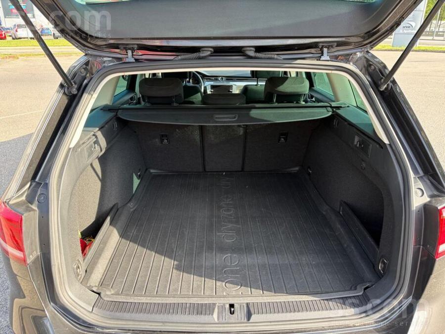 Pelēks Volkswagen Passat B8 2018 Rīga, ar dzinēja tilpumu 1.40 L un nobraukumu 136 tūkst. km par 10500 €, foto 10 vietnē AUTOMOTO.COM.LV