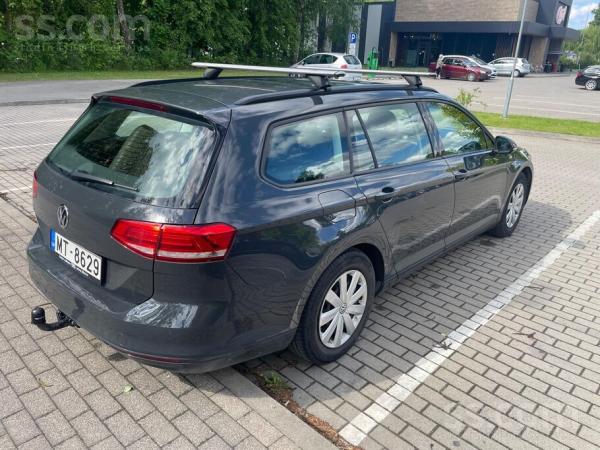 Grey Volkswagen Passat B8 2018 in Riga, with an engine capacity of 2.00 L and mileage of 143 thousand km for 11900 €, photo 7 on AUTOMOTO.COM.LV