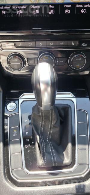 Grey Volkswagen Passat B8 2018 in Riga, with an engine capacity of 2.00 L and mileage of 196 thousand km for 14300 €, photo 12 on AUTOMOTO.COM.LV