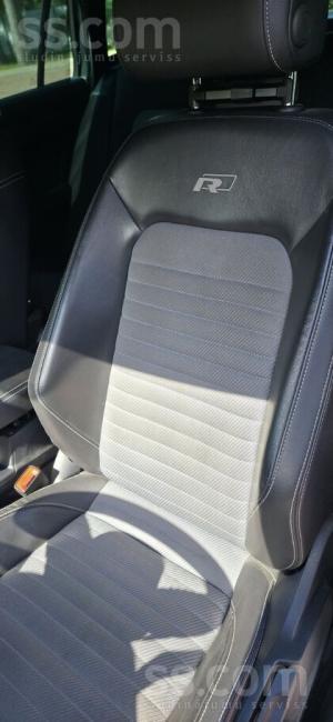 Grey Volkswagen Passat B8 2018 in Riga, with an engine capacity of 2.00 L and mileage of 196 thousand km for 14300 €, photo 14 on AUTOMOTO.COM.LV
