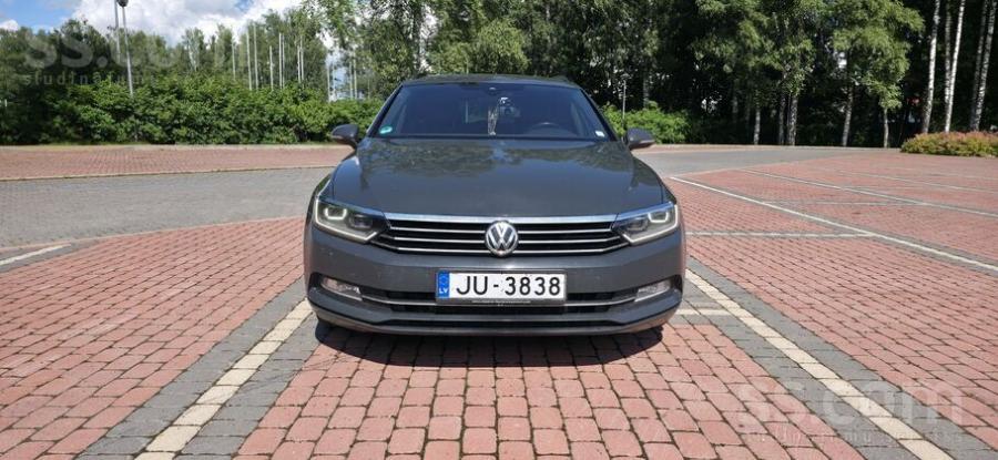 Grey Volkswagen Passat B8 2018 in Riga, with an engine capacity of 2.00 L and mileage of 196 thousand km for 14000 €, photo 9 on AUTOMOTO.COM.LV