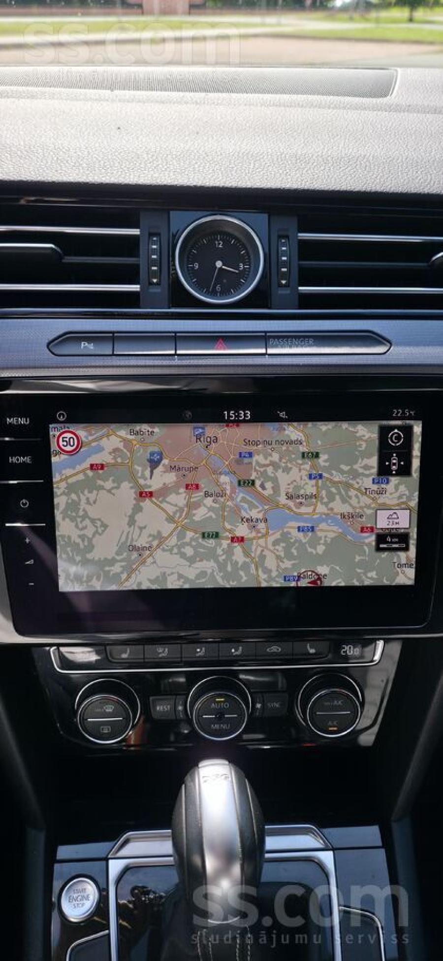 Grey Volkswagen Passat B8 2018 in Riga, with an engine capacity of 2.00 L and mileage of 196 thousand km for 14000 €, photo 11 on AUTOMOTO.COM.LV