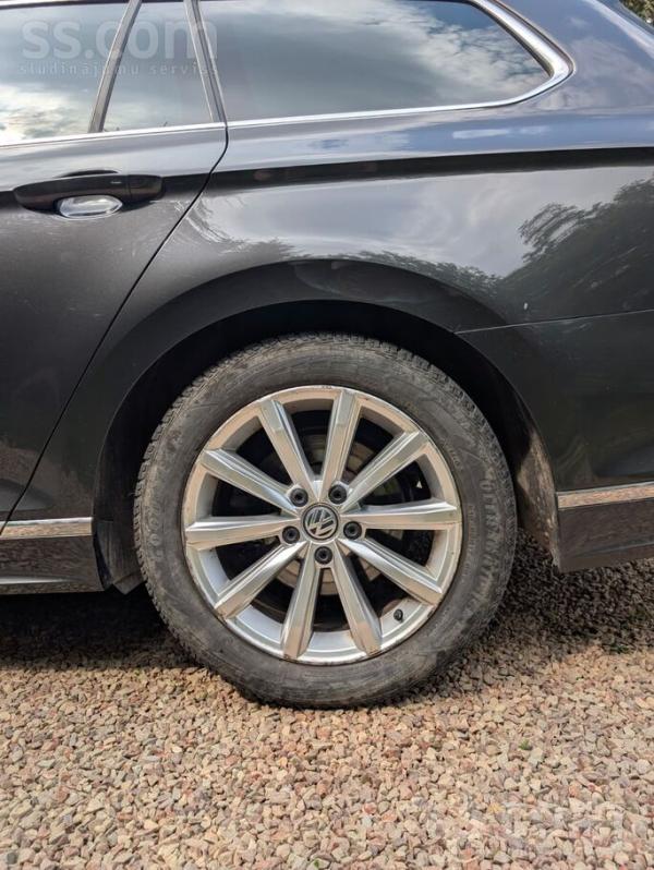 Grey Volkswagen Passat B8 2018 in Riga, with an engine capacity of 1.40 L and mileage of 174 thousand km for 12450 €, photo 6 on AUTOMOTO.COM.LV