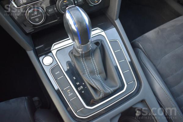 Grey Volkswagen Passat B8 2018 in Kuldiga, with an engine capacity of 1.40 L and mileage of 0 thousand km for 15350 €, photo 10 on AUTOMOTO.COM.LV