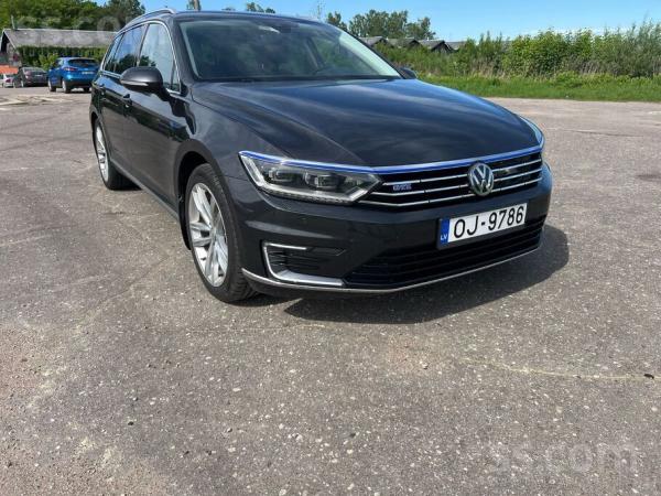 Pelēks Volkswagen Passat B8 2018 Rīga, ar dzinēja tilpumu 1.40 L un nobraukumu 185 tūkst. km par 12900 €, foto  vietnē AUTOMOTO.COM.LV