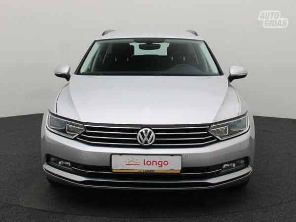 Grey Volkswagen Passat B8 2019 in Vilnius, with an engine capacity of 2.00 L and mileage of 219 thousand km for 13399 €, photo 3 on AUTOMOTO.COM.LV