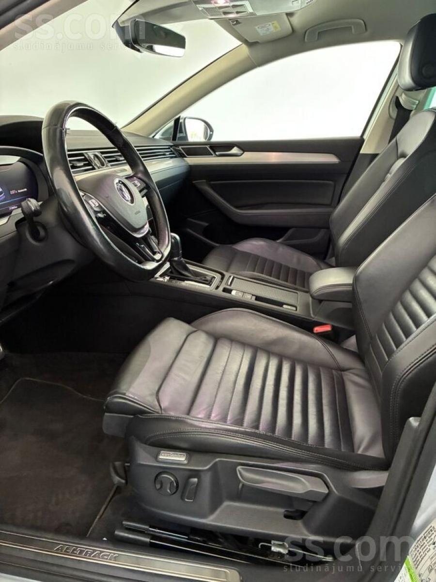 Grey Volkswagen Passat B8 2019 in Riga, with an engine capacity of 2.00 L and mileage of 214 thousand km for 13590 €, photo 8 on AUTOMOTO.COM.LV
