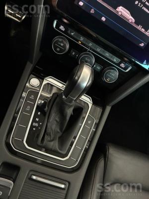 Grey Volkswagen Passat B8 2019 in Riga, with an engine capacity of 2.00 L and mileage of 214 thousand km for 13590 €, photo 13 on AUTOMOTO.COM.LV
