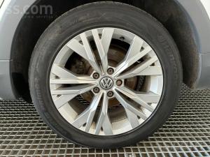 Grey Volkswagen Passat B8 2019 in Riga, with an engine capacity of 2.00 L and mileage of 214 thousand km for 13590 €, photo 21 on AUTOMOTO.COM.LV