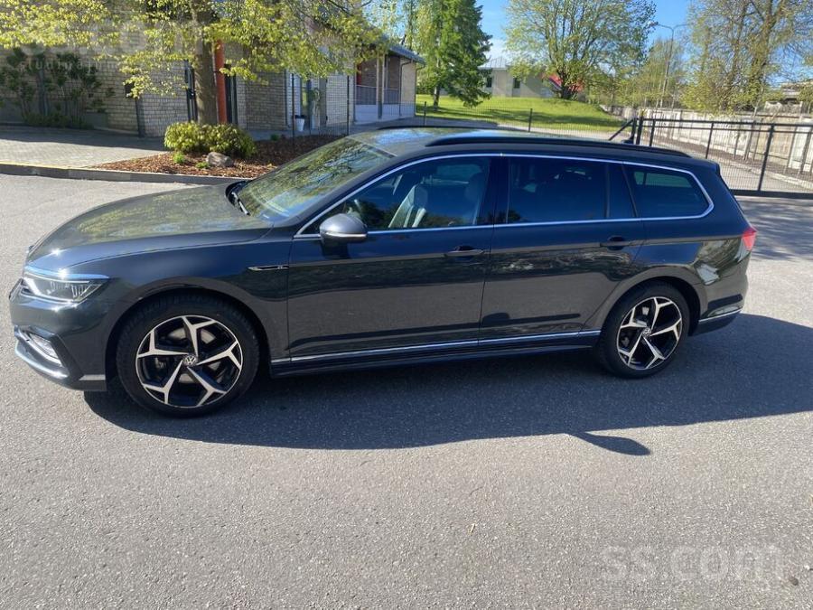 Grey Volkswagen Passat B8 2019 in Tukums, with an engine capacity of 1.60 L and mileage of 245 thousand km for 12700 €, photo 4 on AUTOMOTO.COM.LV