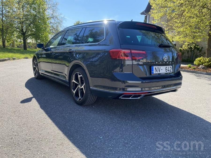 Grey Volkswagen Passat B8 2019 in Tukums, with an engine capacity of 1.60 L and mileage of 245 thousand km for 12700 €, photo 6 on AUTOMOTO.COM.LV