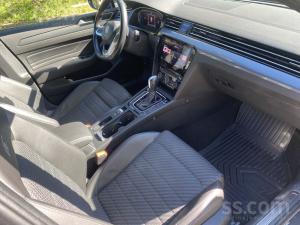 Grey Volkswagen Passat B8 2019 in Tukums, with an engine capacity of 1.60 L and mileage of 245 thousand km for 12700 €, photo 9 on AUTOMOTO.COM.LV
