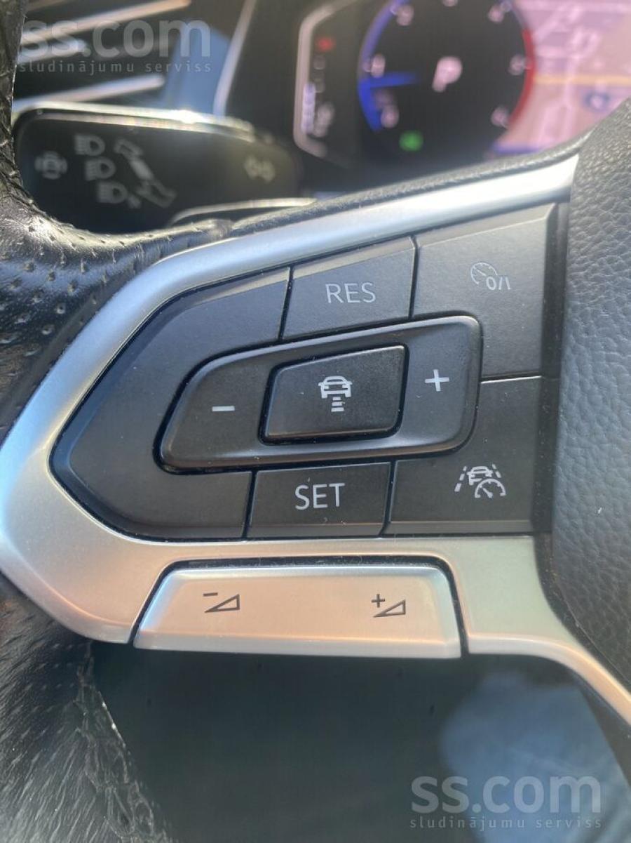 Grey Volkswagen Passat B8 2019 in Tukums, with an engine capacity of 1.60 L and mileage of 245 thousand km for 12700 €, photo 17 on AUTOMOTO.COM.LV