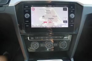 Grey Volkswagen Passat B8 2019 in Liepaja, with an engine capacity of 2.00 L and mileage of 255 thousand km for 14500 €, photo 14 on AUTOMOTO.COM.LV