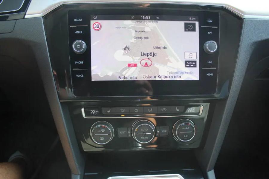 Grey Volkswagen Passat B8 2019 in Liepaja, with an engine capacity of 2.00 L and mileage of 255 thousand km for 14500 €, photo 14 on AUTOMOTO.COM.LV