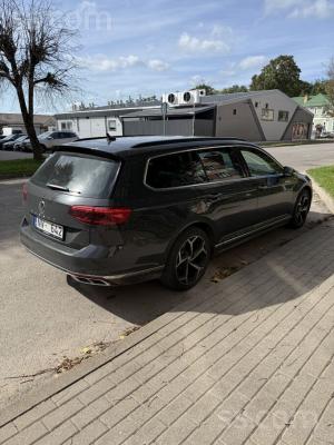 Grey Volkswagen Passat B8 2019 in Rezekne, with an engine capacity of 1.60 L and mileage of 253 thousand km for 11500 €, photo 6 on AUTOMOTO.COM.LV
