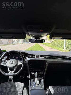 Grey Volkswagen Passat B8 2019 in Rezekne, with an engine capacity of 1.60 L and mileage of 253 thousand km for 11500 €, photo 14 on AUTOMOTO.COM.LV