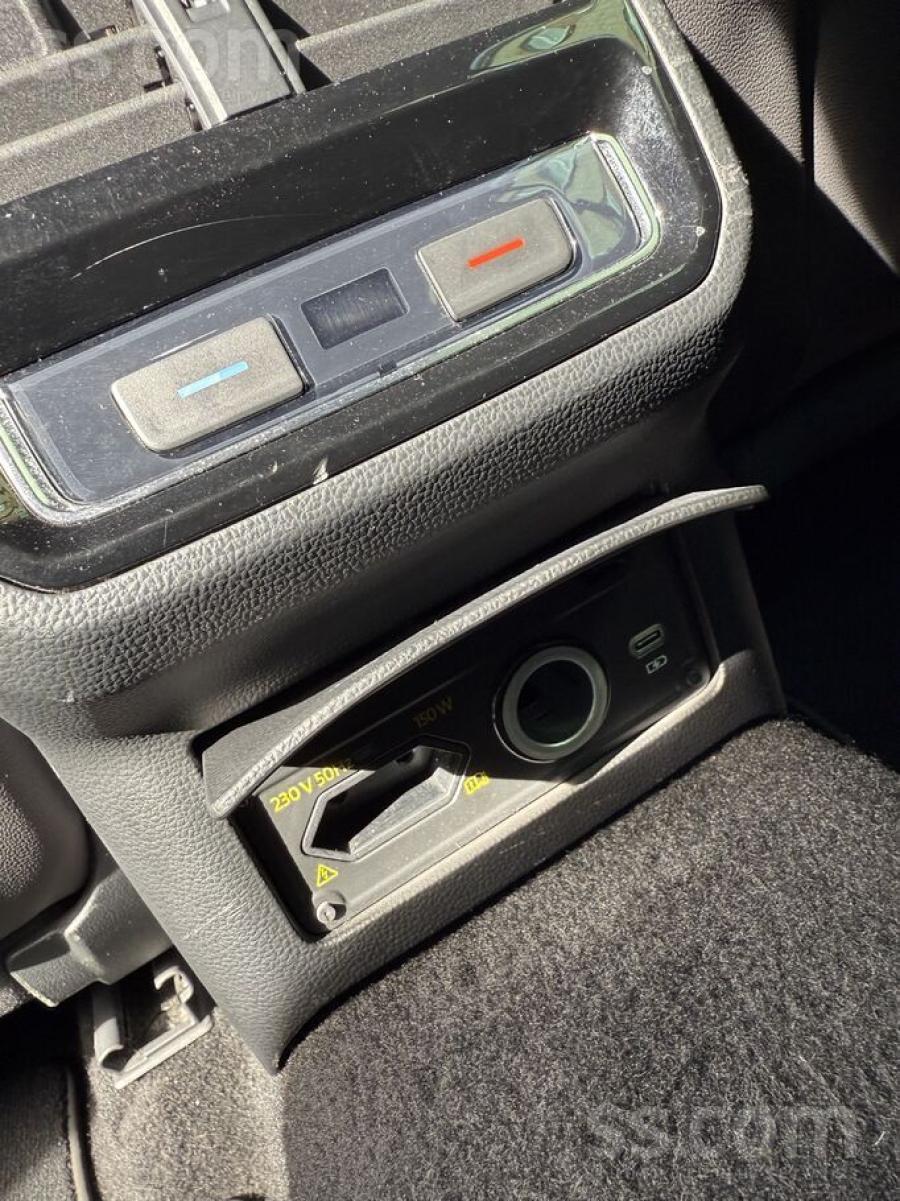 Grey Volkswagen Passat B8 2019 in Rezekne, with an engine capacity of 1.60 L and mileage of 253 thousand km for 11500 €, photo 16 on AUTOMOTO.COM.LV