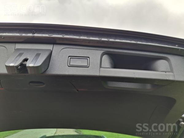 Pelēks Volkswagen Passat B8 2019 Aizkraukle, ar dzinēja tilpumu 2.00 L un nobraukumu 200 tūkst. km par 13500 €, foto 9 vietnē AUTOMOTO.COM.LV