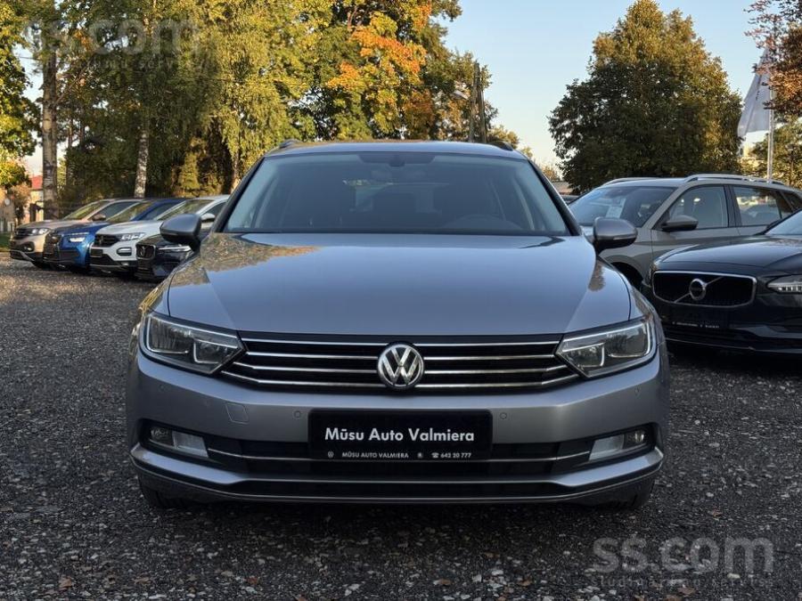 Grey Volkswagen Passat B8 2019 in Valmiera, with an engine capacity of 1.50 L and mileage of 167 thousand km for 13400 €, photo 3 on AUTOMOTO.COM.LV