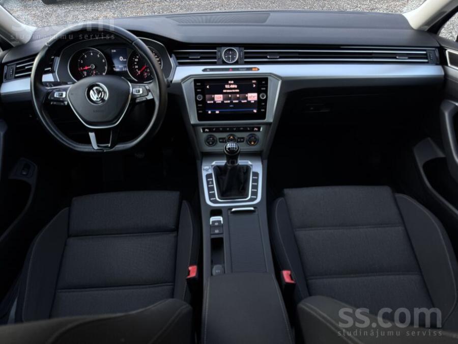 Grey Volkswagen Passat B8 2019 in Valmiera, with an engine capacity of 1.50 L and mileage of 167 thousand km for 13400 €, photo 13 on AUTOMOTO.COM.LV