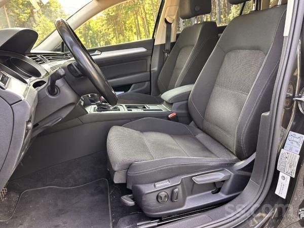 Grey Volkswagen Passat B8 2019 in Valmiera, with an engine capacity of 1.50 L and mileage of 202 thousand km for 12999 €, photo 11 on AUTOMOTO.COM.LV