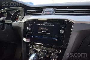 Серый Фольксваген Пассат Б8 2020 в Рига, объемом двигателя 2.00 л и пробегом 185 тыс. км за 100 €, фото 8 на AUTOMOTO.COM.LV