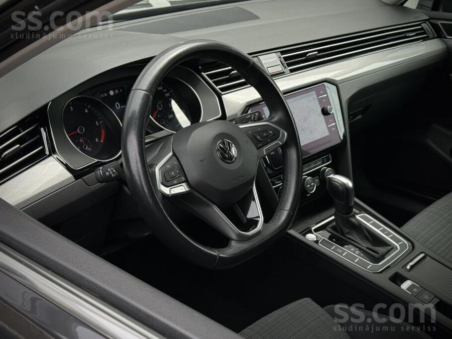 Grey Volkswagen Passat B8 2020 in Tukums, with an engine capacity of 2.00 L and mileage of 261 thousand km for 14290 €, photo 5 on AUTOMOTO.COM.LV