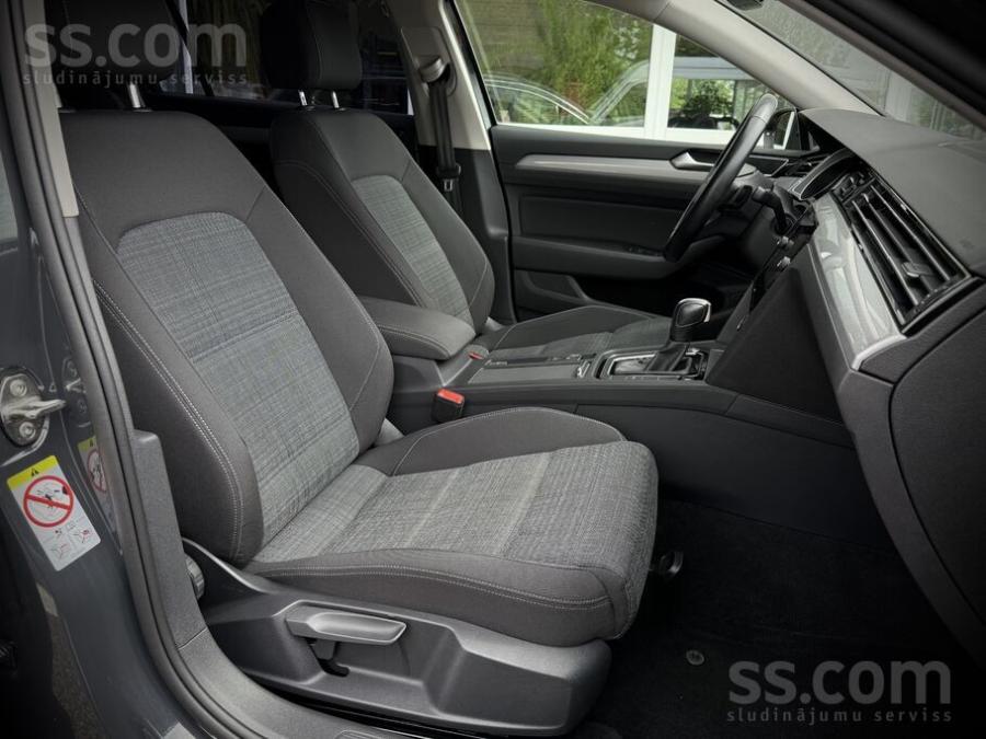 Grey Volkswagen Passat B8 2020 in Tukums, with an engine capacity of 2.00 L and mileage of 261 thousand km for 14290 €, photo 8 on AUTOMOTO.COM.LV