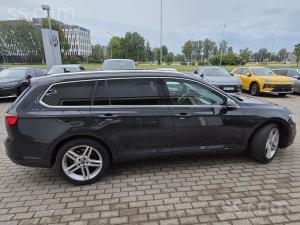 Pelēks Volkswagen Passat B8 2020 Rīga, ar dzinēja tilpumu 2.00 L un nobraukumu 142 tūkst. km par 18700 €, foto 7 vietnē AUTOMOTO.COM.LV