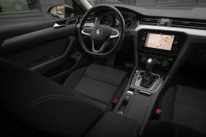 Pelēks Volkswagen Passat B8 2020 Jelgava, ar dzinēja tilpumu 1.60 L un nobraukumu 180 tūkst. km par 16350 €, foto 15 vietnē AUTOMOTO.COM.LV